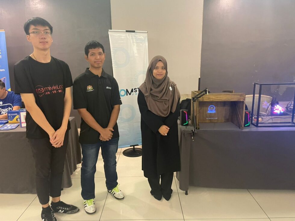 Vicubelab @ MDCC Southern Members Day 2024 | UTM ViCubeLab